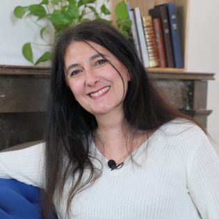 #1 Angela Portella : la quête de la liberté - Les Déviations | Acast