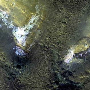 Mysterious Mars Mounds: Clues to Water & Life Discovered - Tech and ...